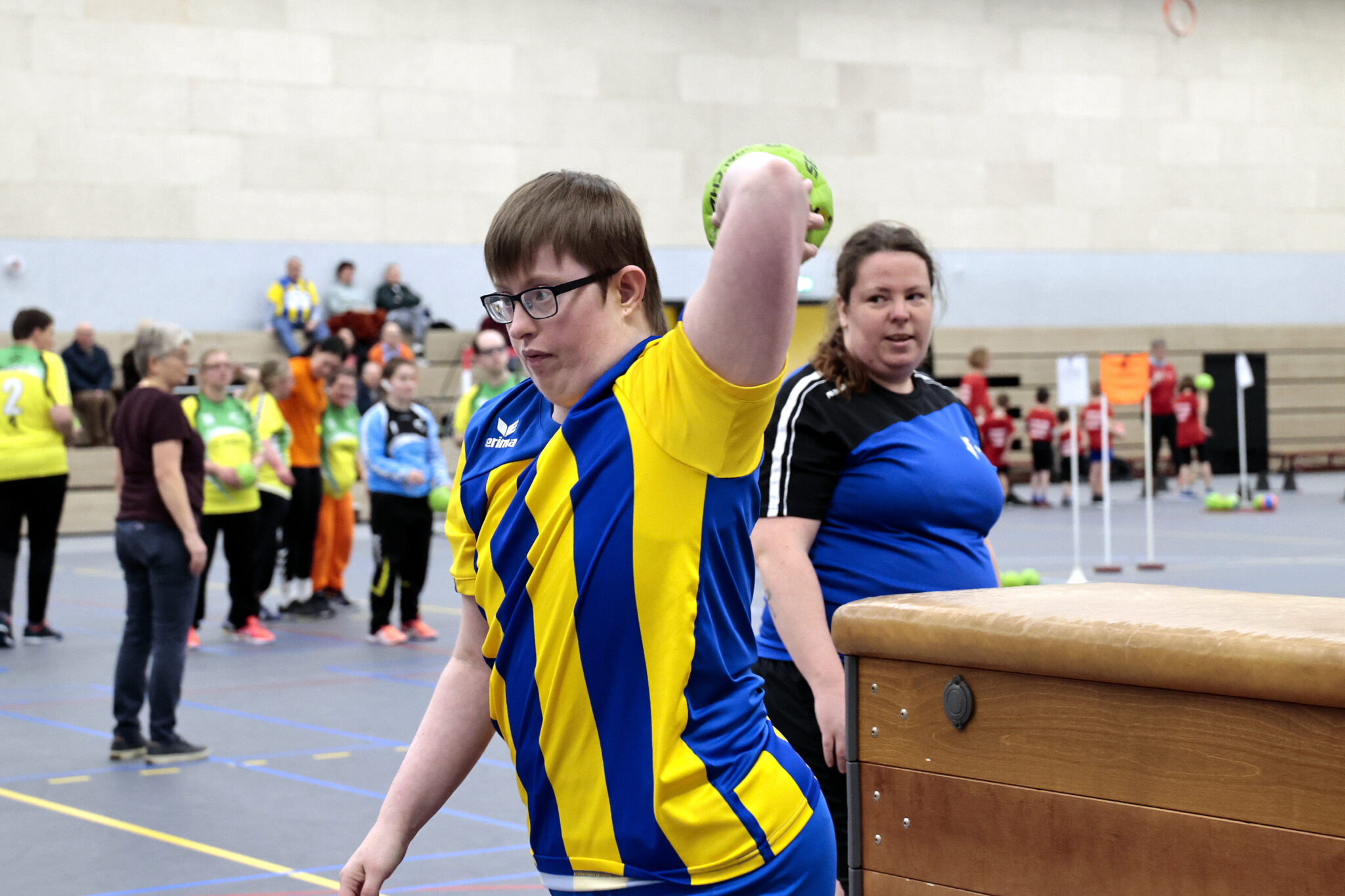 Aangepaste handbalvormen - Handbal.nl