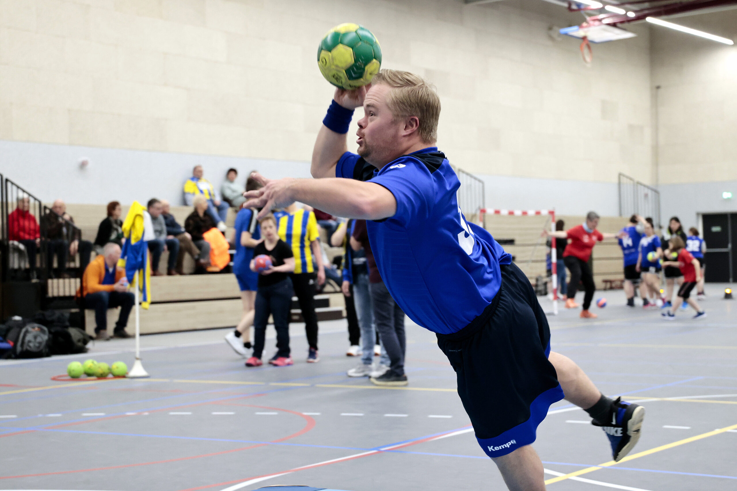 Aangepaste handbalvormen - Handbal.nl
