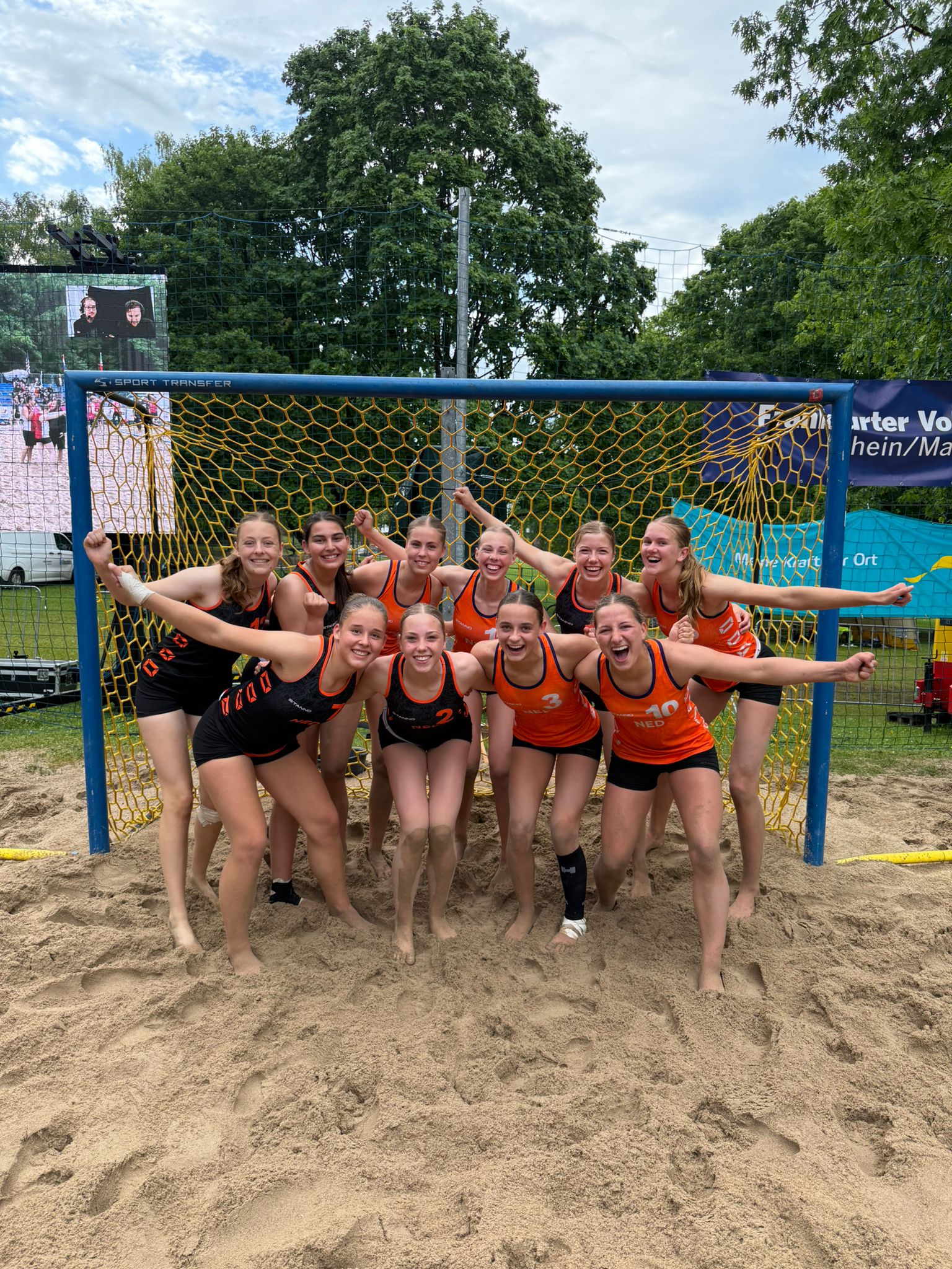 Dit team vertrekt naar Tunesië voor het WK Beach Handball W17 - Handbal.nl
